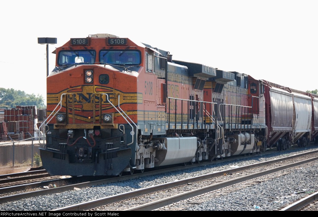 BNSF 5108 & 4871